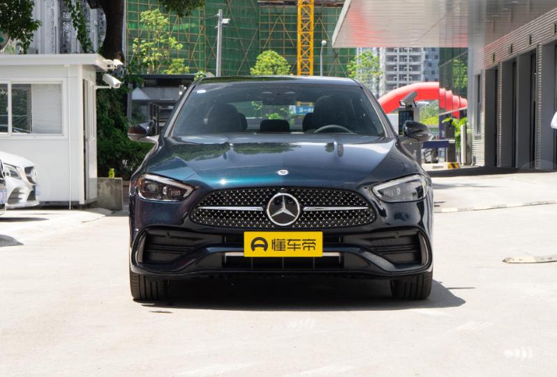 The 2022 Mercedes-Benz C-Class C260L, the interior is greatly upgraded ...