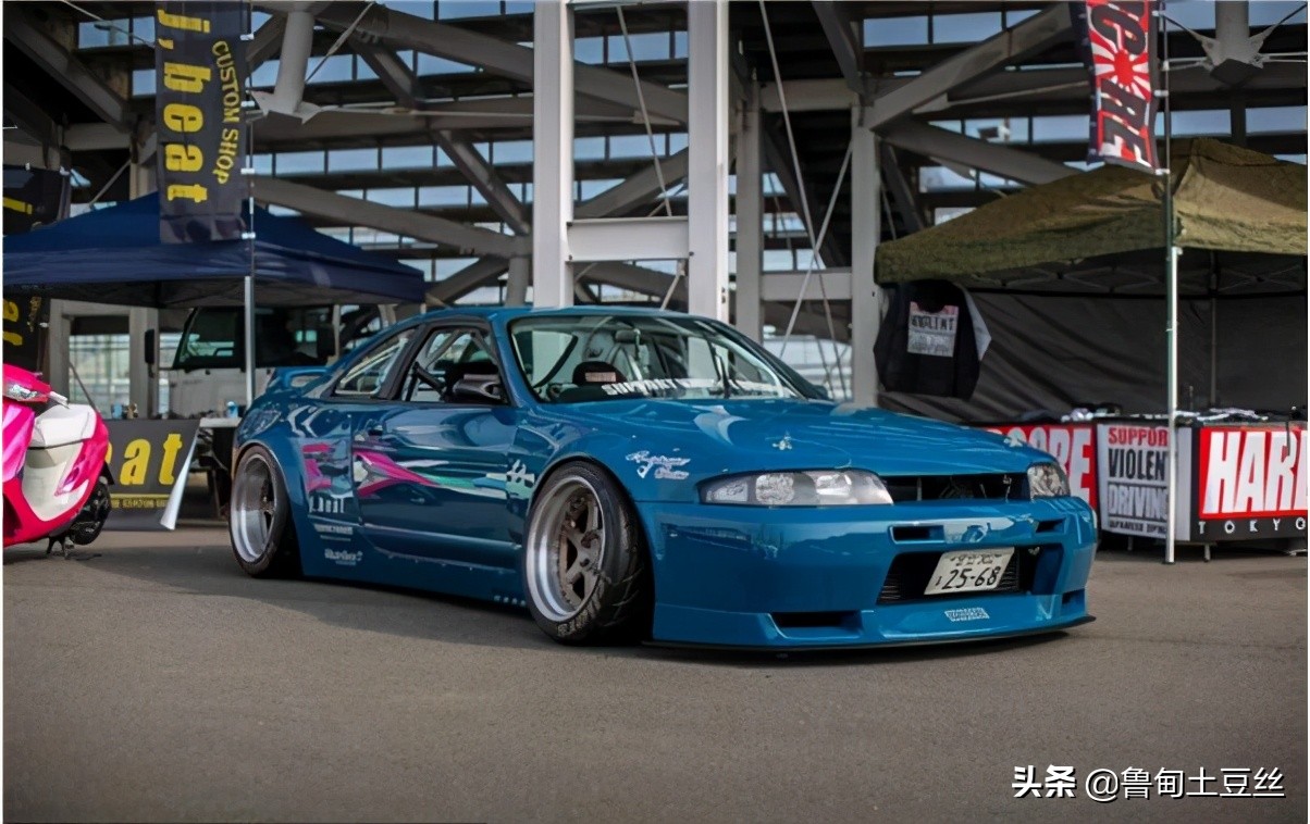 "Hubrich" has a JDM party next to the Tsukuba Circuit - iNEWS