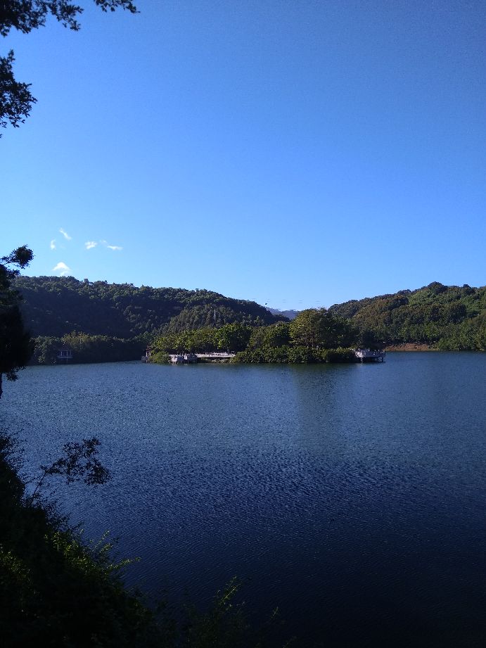 Visitors from all over the world welcome all visitors, listen to the lake Yanming by Yanming ...