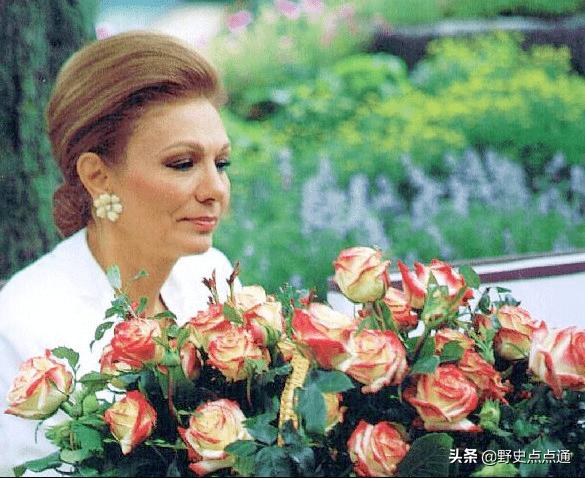 The 82-year-old last queen of Iran: exiled overseas and made a living ...