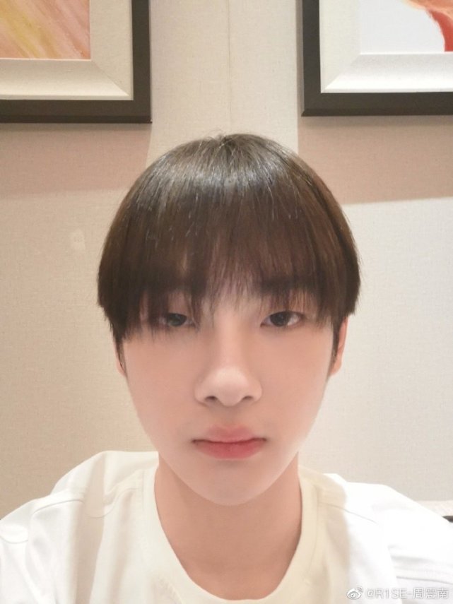 Zhao Rang changed his name to Zhou Zhennan to join the variety show ...