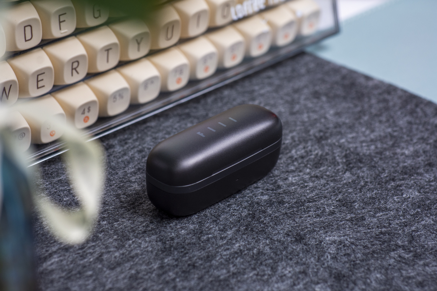 Open the music capsule, the evolution of the T series noise reduction ...