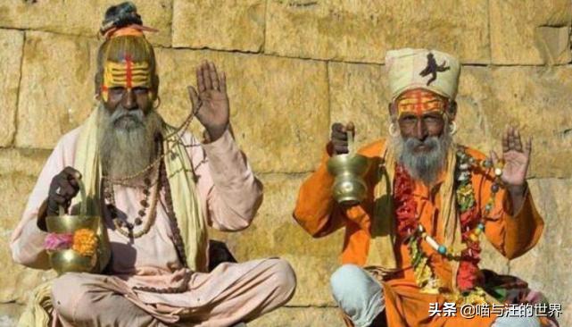 There is an ascetic monk in India who raised his arm high for 46 years ...