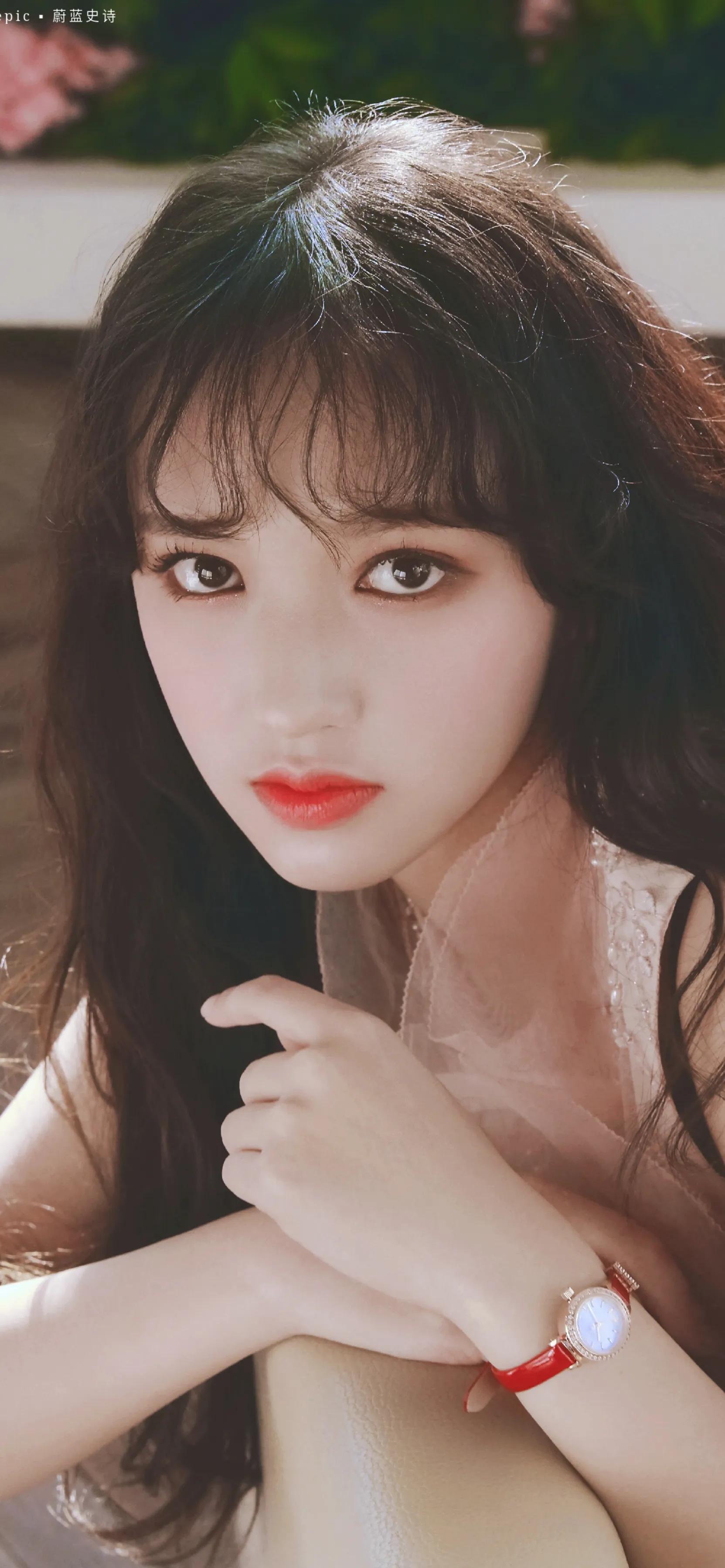 Celebrity wallpaper sharing, Cheng Xiao - iNEWS