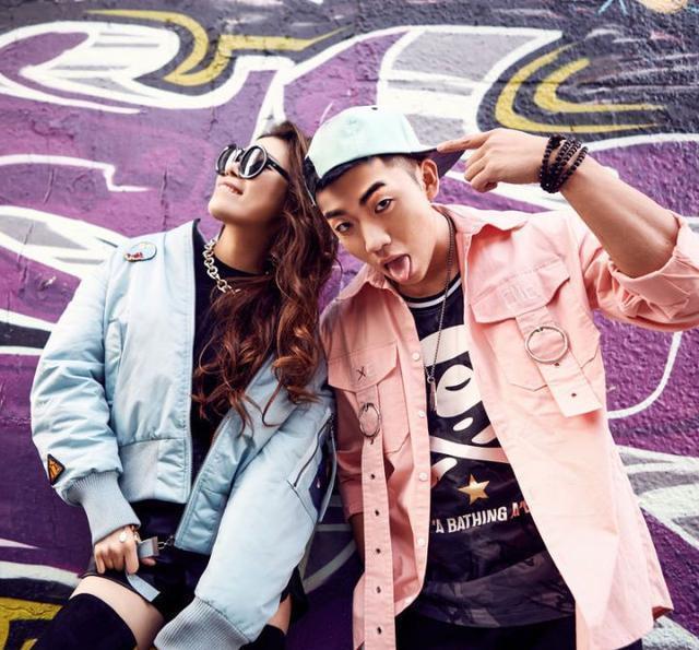 Another pair of official announcements broke up, a low-key combination ...