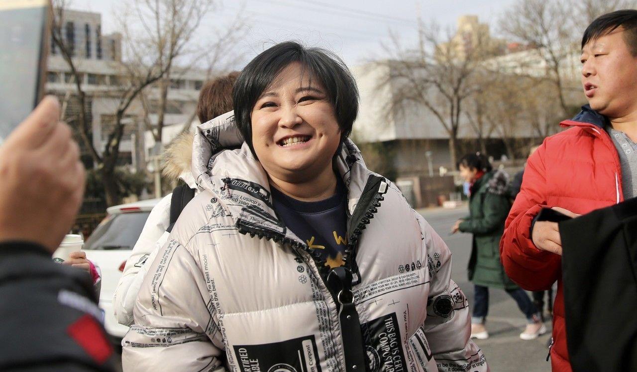 Amateur bumps Jia Ling, facial features and dimples can't be said to be ...