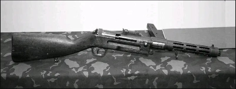 Very rare submachine gun in Tallinn, Estonia - iNEWS