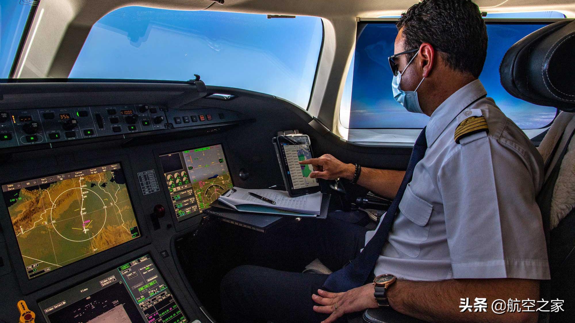 "Rusty" crew is back on duty: the pilot hasn't been flying for 18 ...