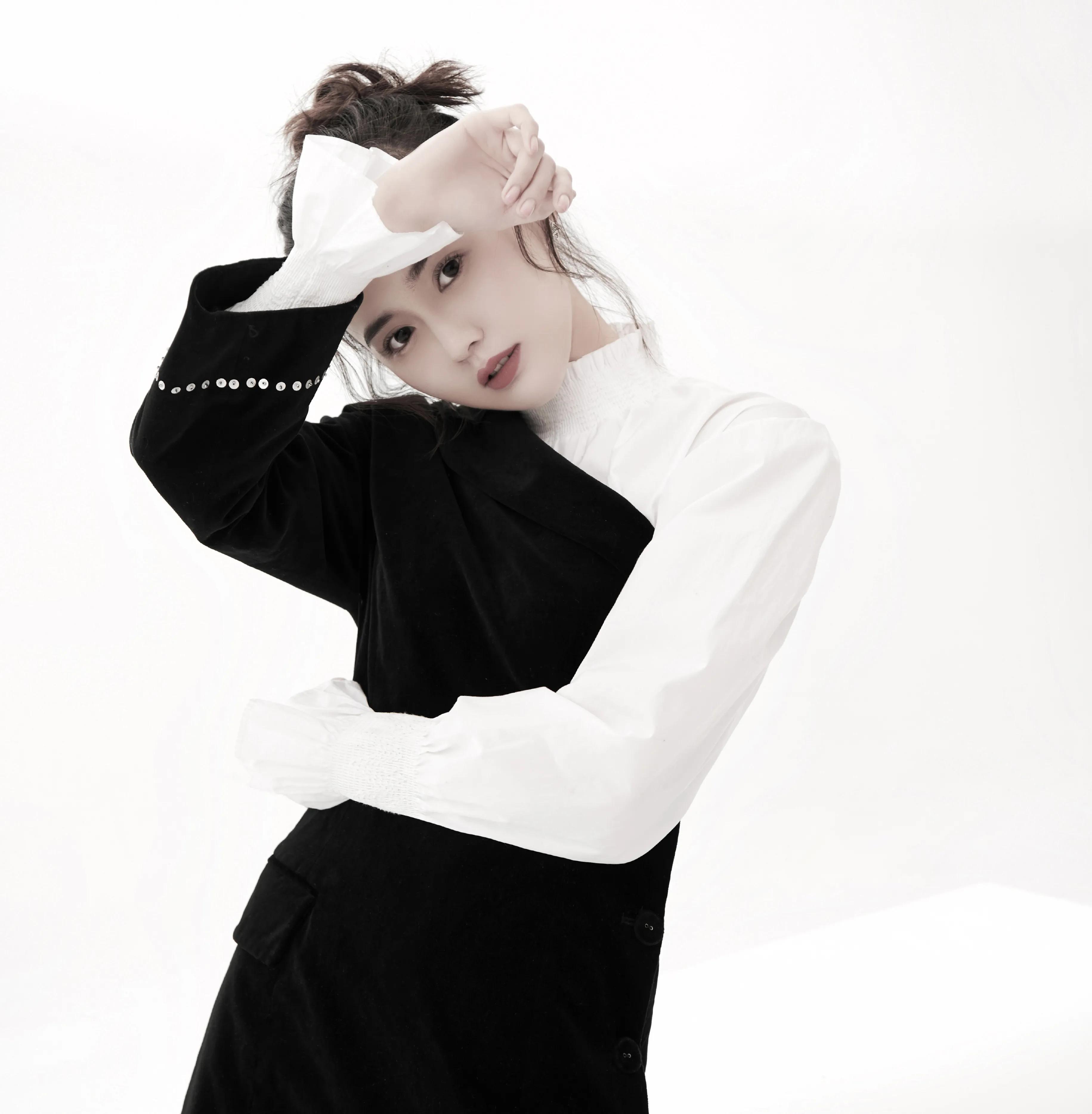 Changeable palette of colorful life Jiang Kaitong - iNEWS