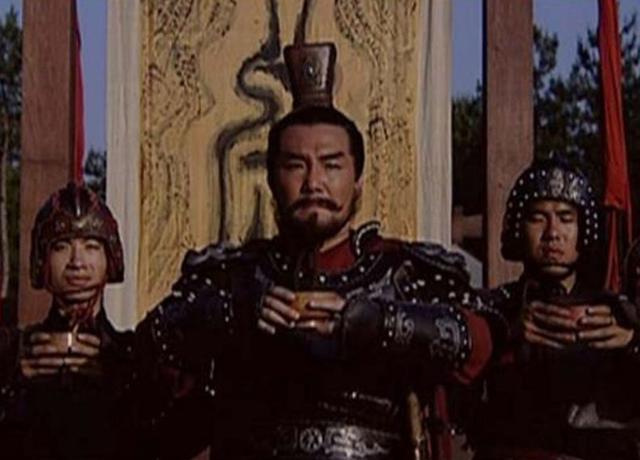 Kneel down on one knee, which leg should you kneel on? - iNEWS