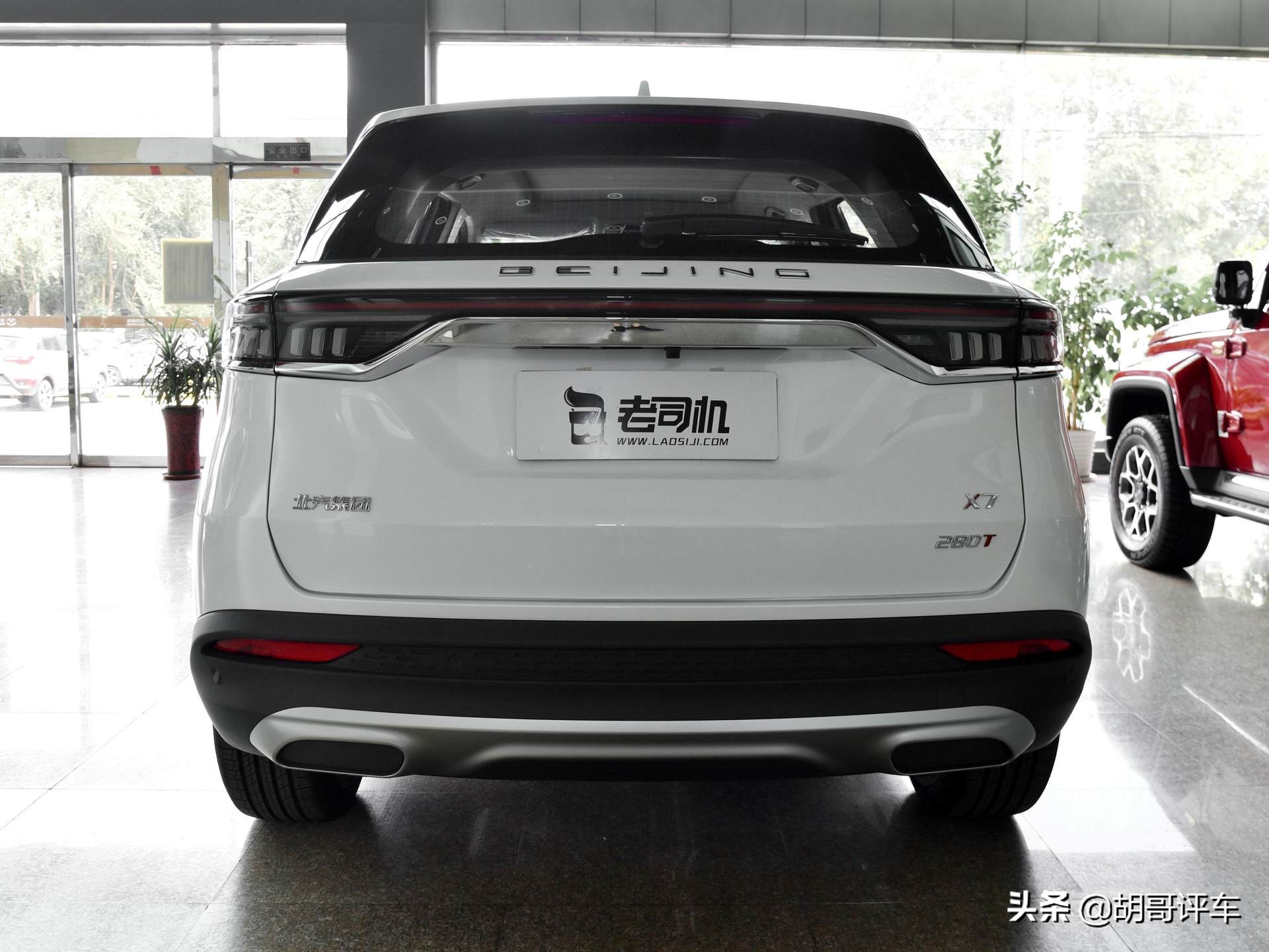 The compact SUV has a wheelbase of 2800mm, showing you the BEIJING X7 ...