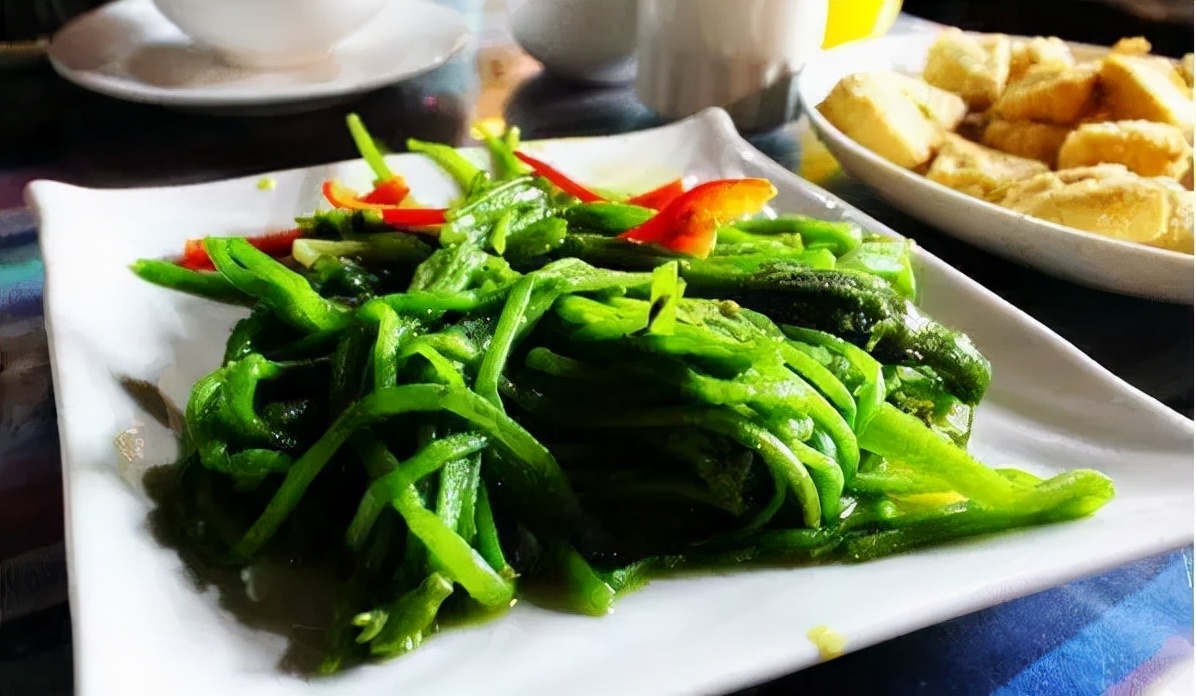 How wild is the vegetable market in Yunnan?You have never seen the ...