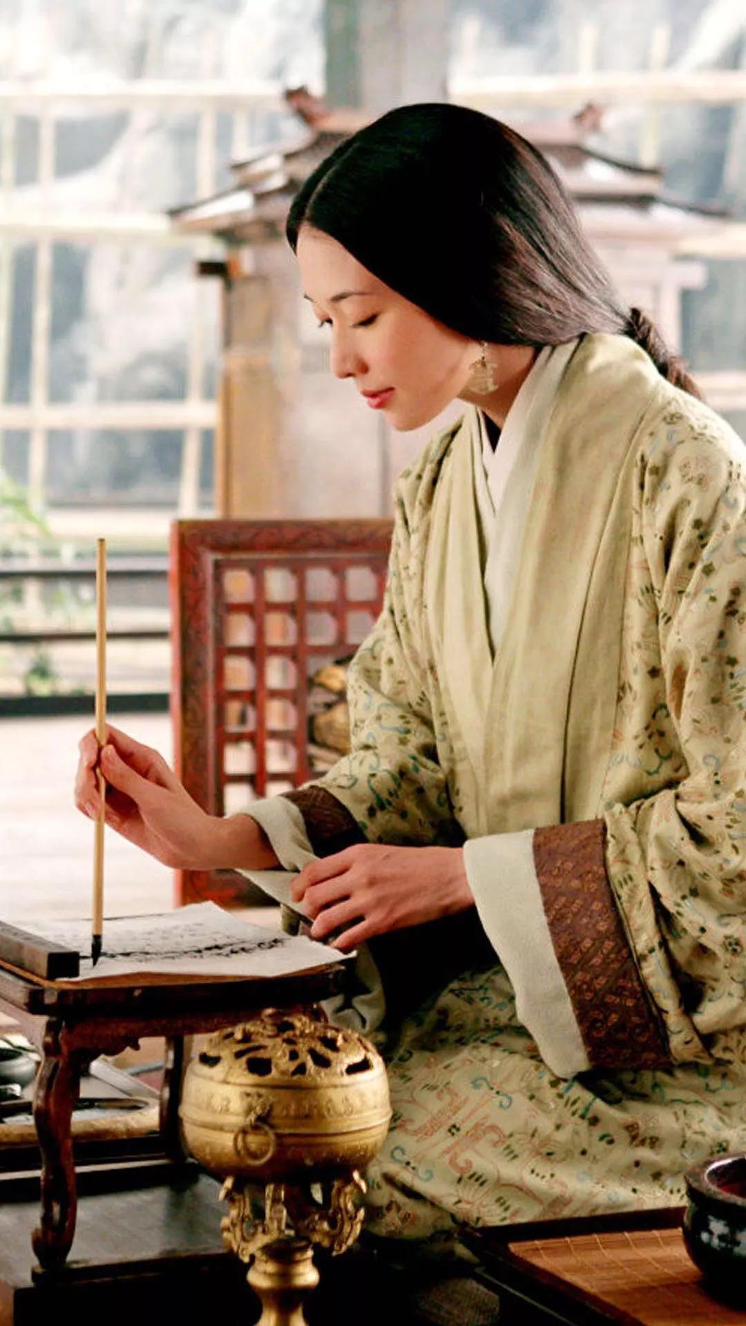 Star Lin Chiling, fairy appearance, elegant and sweet - iNEWS