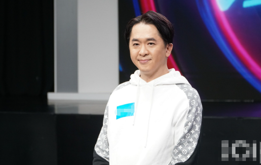 54-year-old "Jin Zha" spent a million to raise three girlfriends, the ...