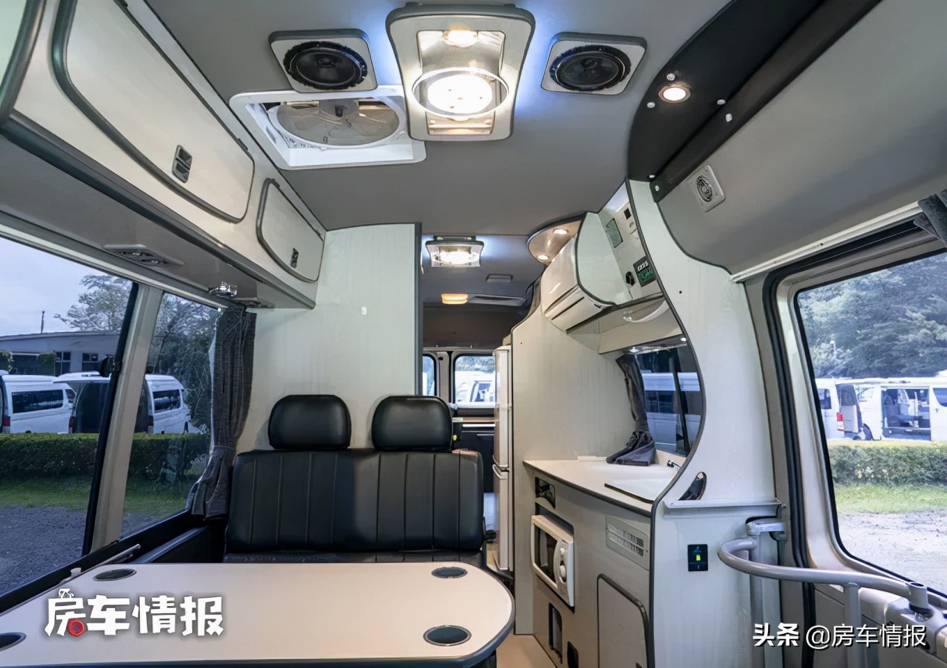 The new mini-bus RV, 4.0T super power can sleep 6 people, the space is ...
