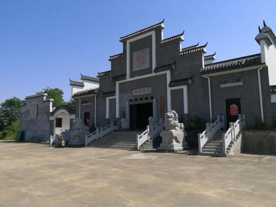 Pay homage to the Ancestral Temple of the Weng Family - iNEWS