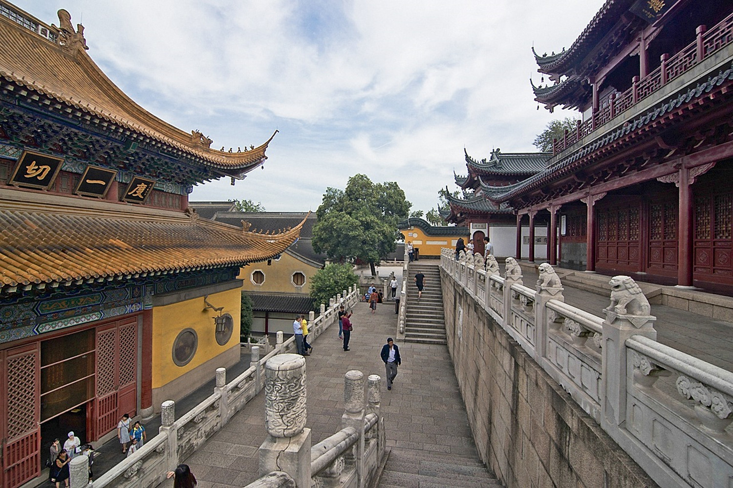 Jinshan Temple, the holy land of Buddhism in the south of the Yangtze ...