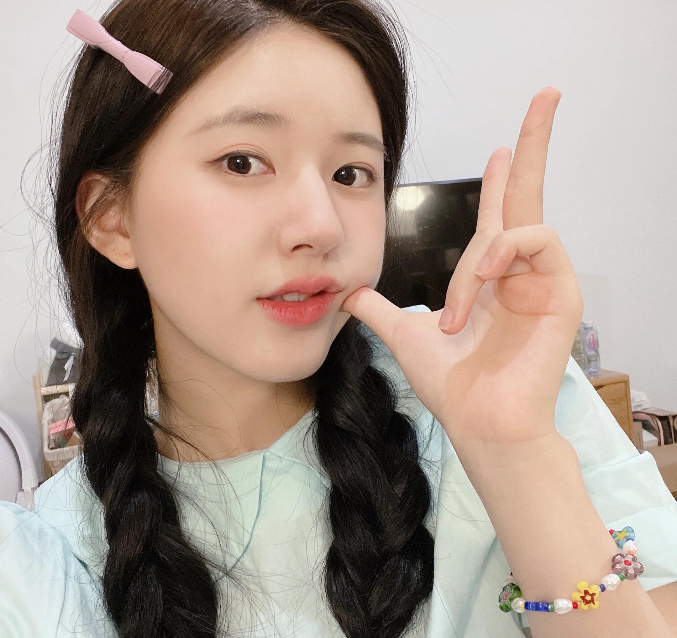 The post-95 Xiaohua fights for the position of "wearing blogger"!Ouyang ...