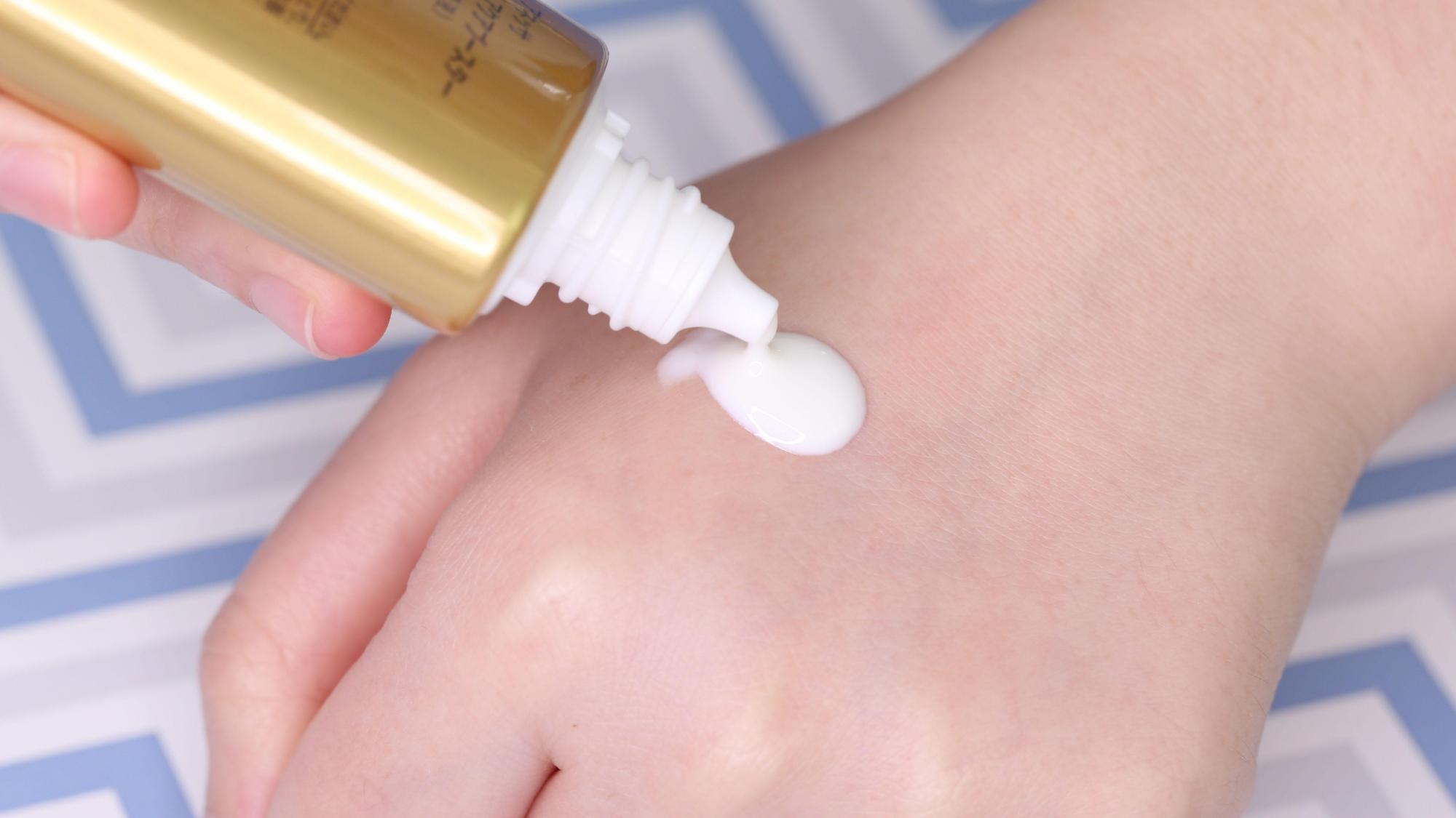 It is recommended that girls with "sallow" skin should do 3 more things ...