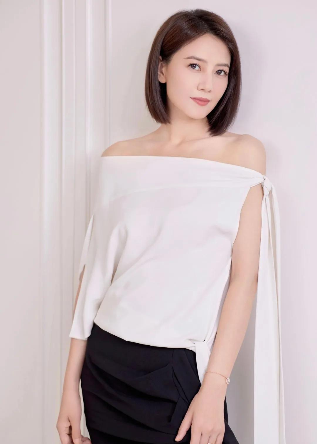 "Star 12" Jing Tian, Kan Qingzi, Xu Jingyun, Gao Yuanyuan, Xiong Naijin ...