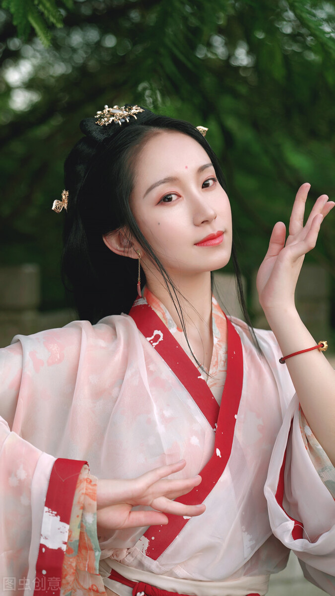 Guo Fu is the daughter of Ouyang Feng!Talk about the details in Jin ...