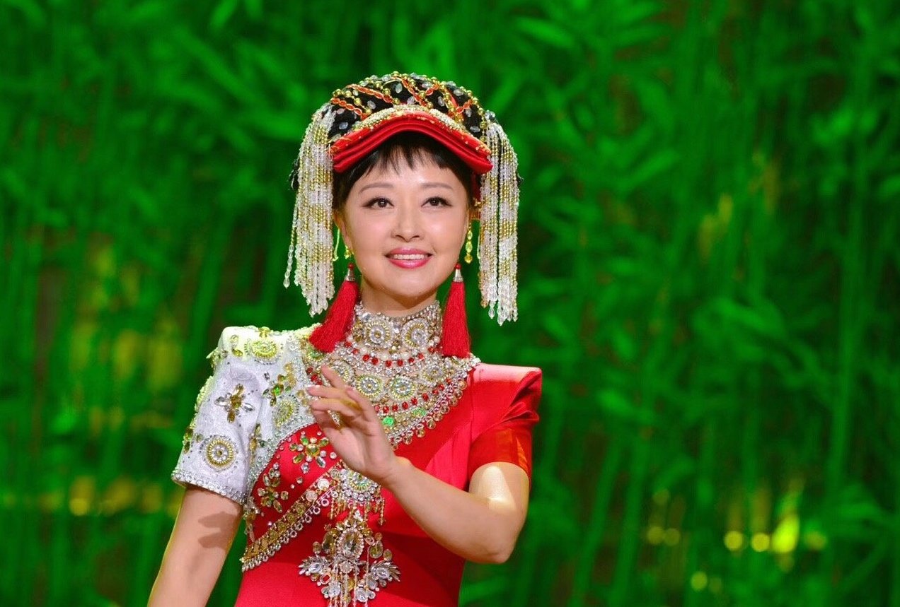 In addition to Ji Kejunyi, the famous Yi singer, there is also this ...