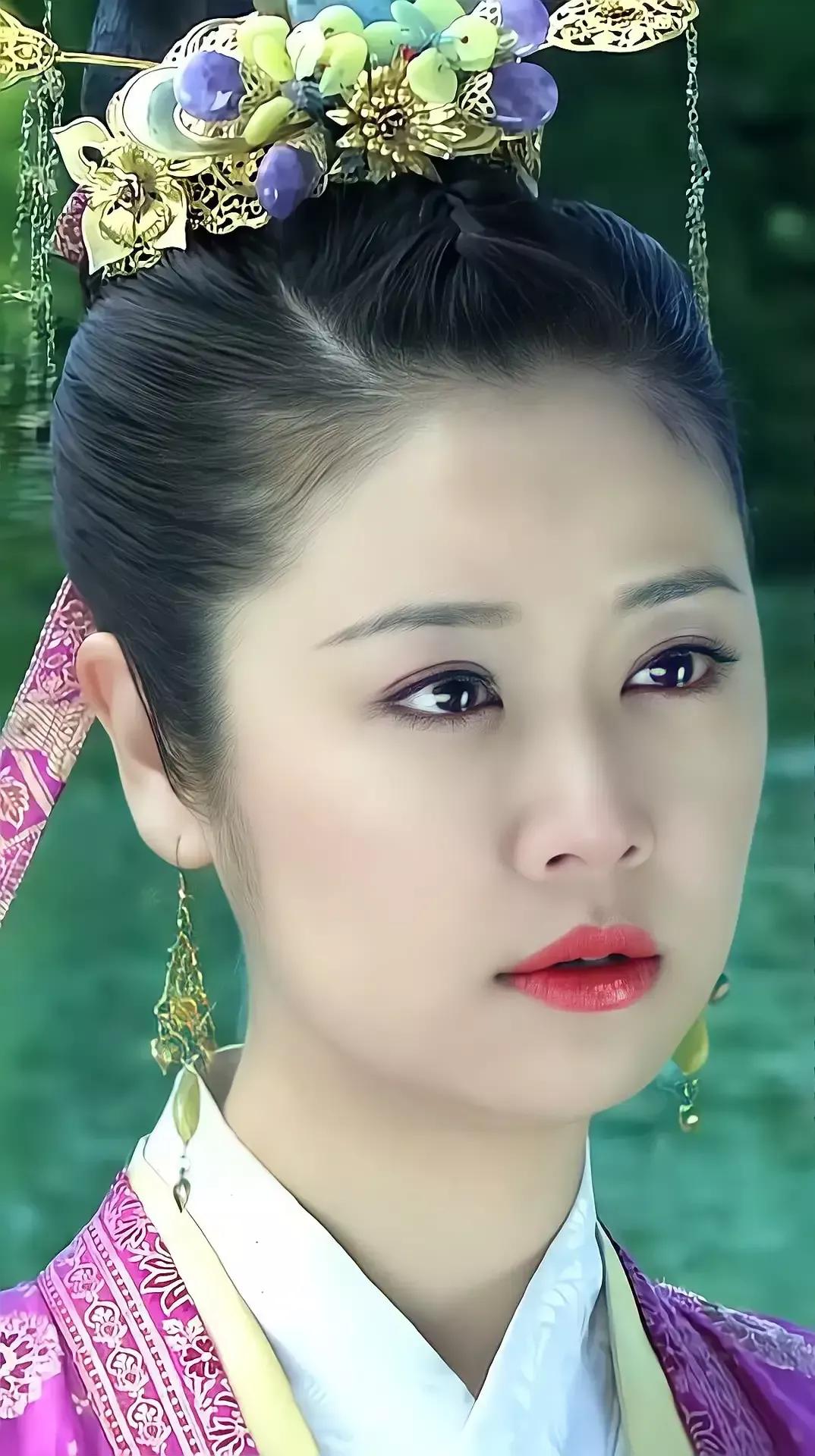 Charming and charming Ruby Lin - iNEWS