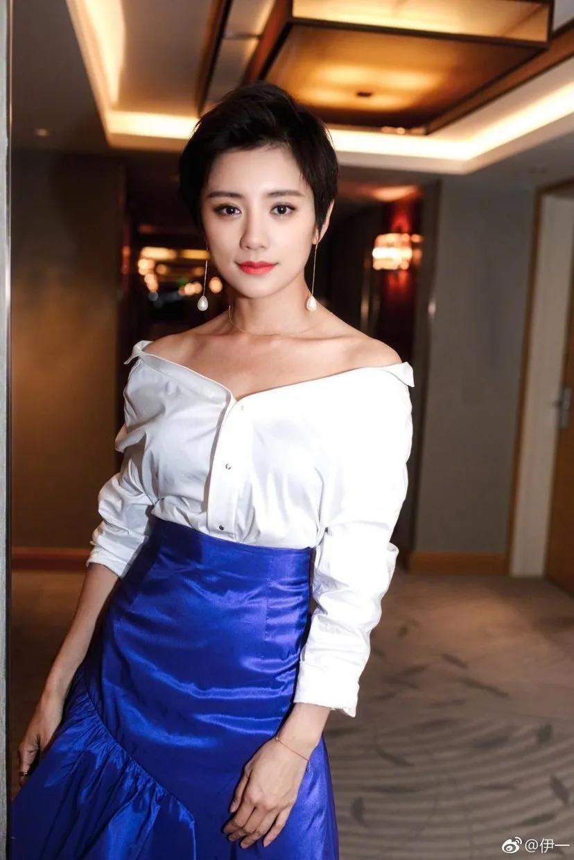 Actress's face value as wallpaper - iNEWS