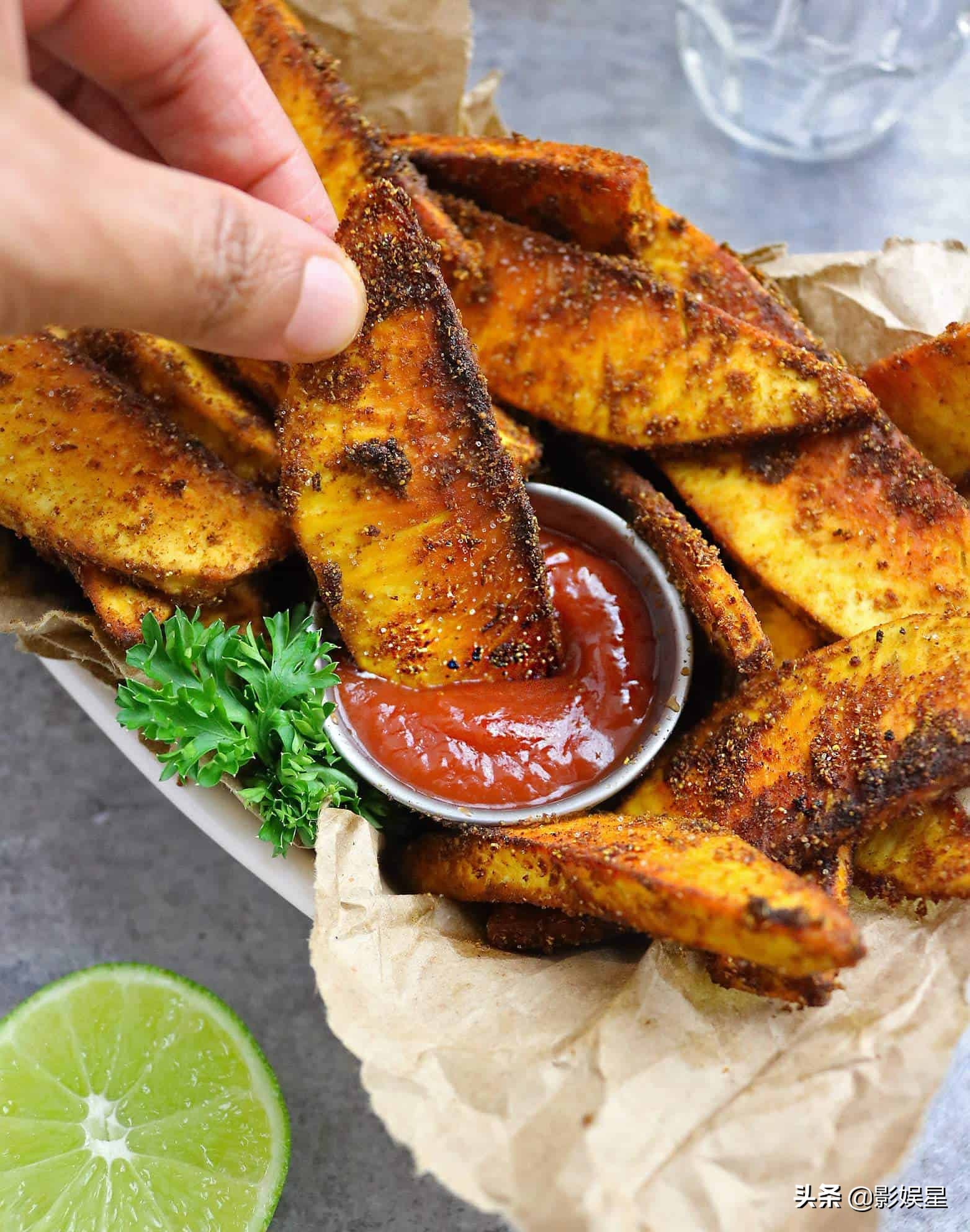 The magical bread tree, a tree that feeds a family, the fruit tastes ...