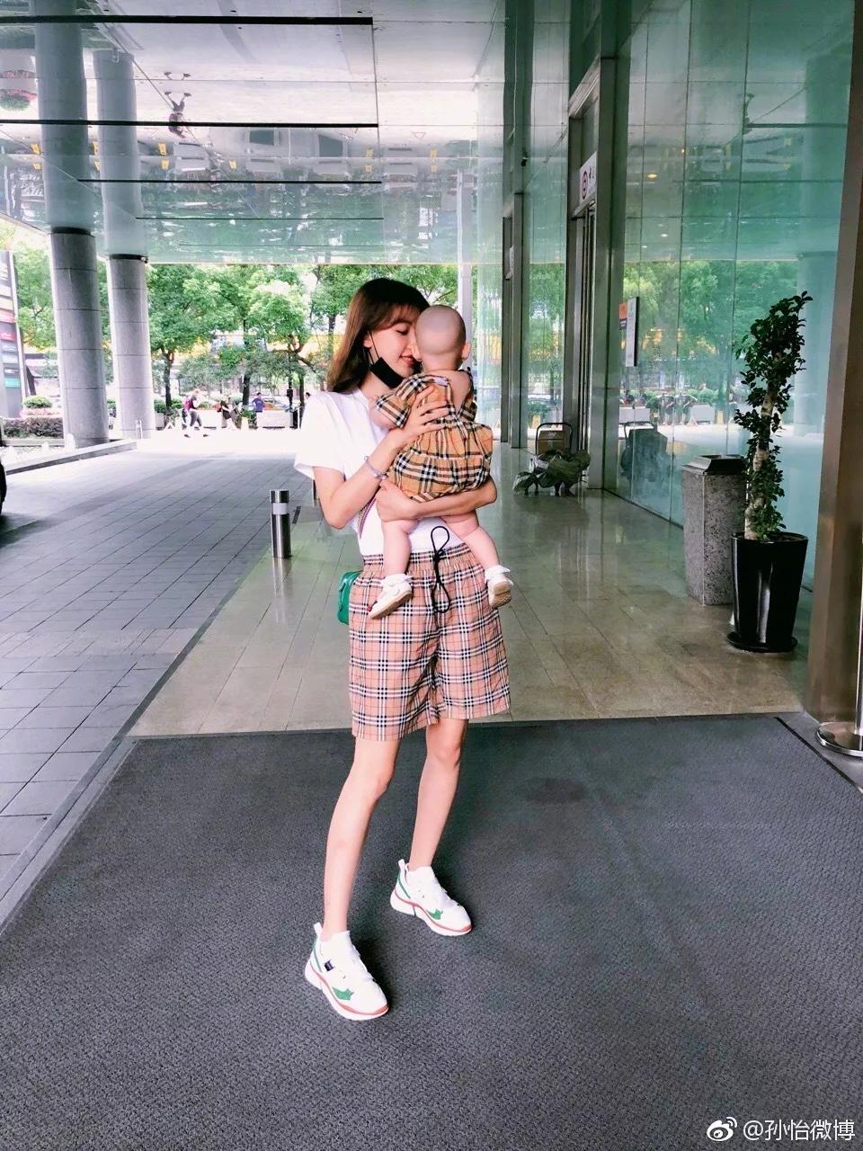 Sun Yi's daughter's birthday photos - iNEWS