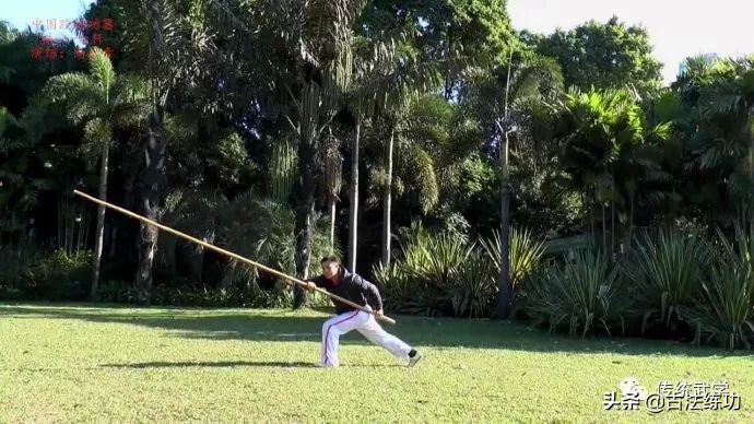 Taiji pole practice - iNEWS