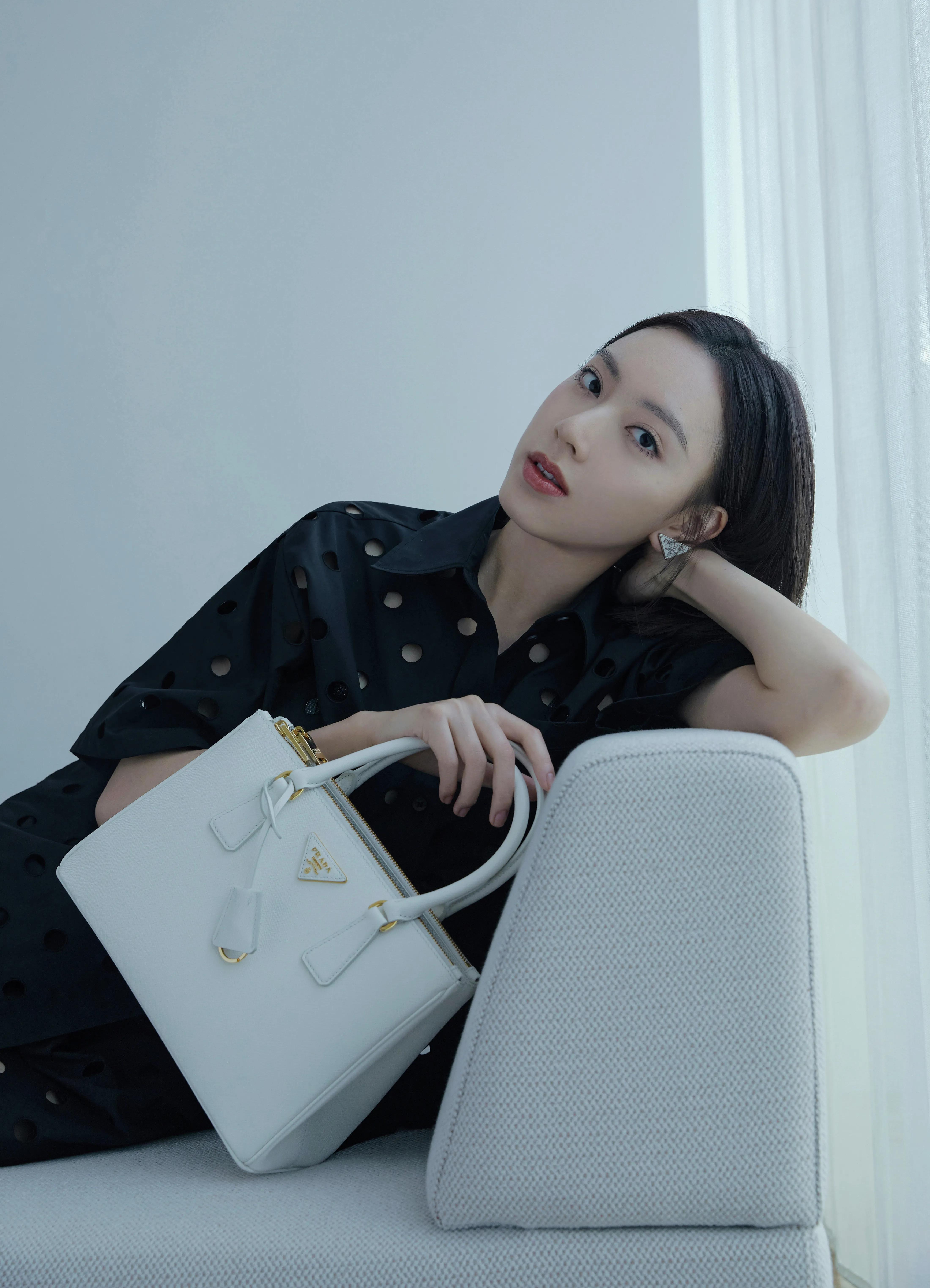 Celebrity beauties: Zhang Doudou, Sun Jialing, He Sui Photo Album - iNEWS