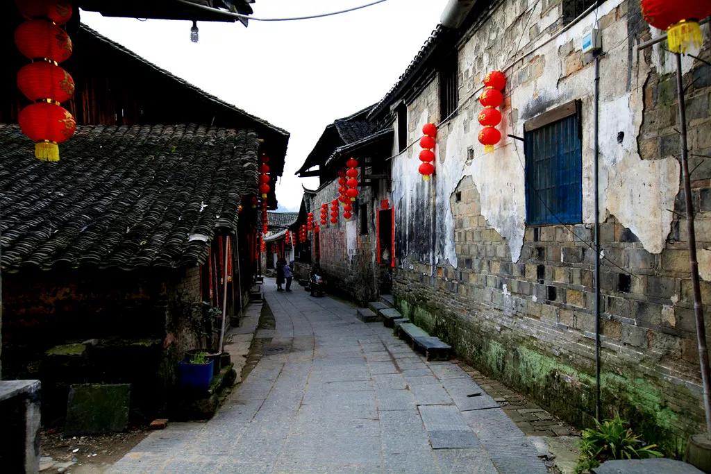 Top ten unpopular scenic spots in Hunan, Hubei and Guizhou - iNEWS