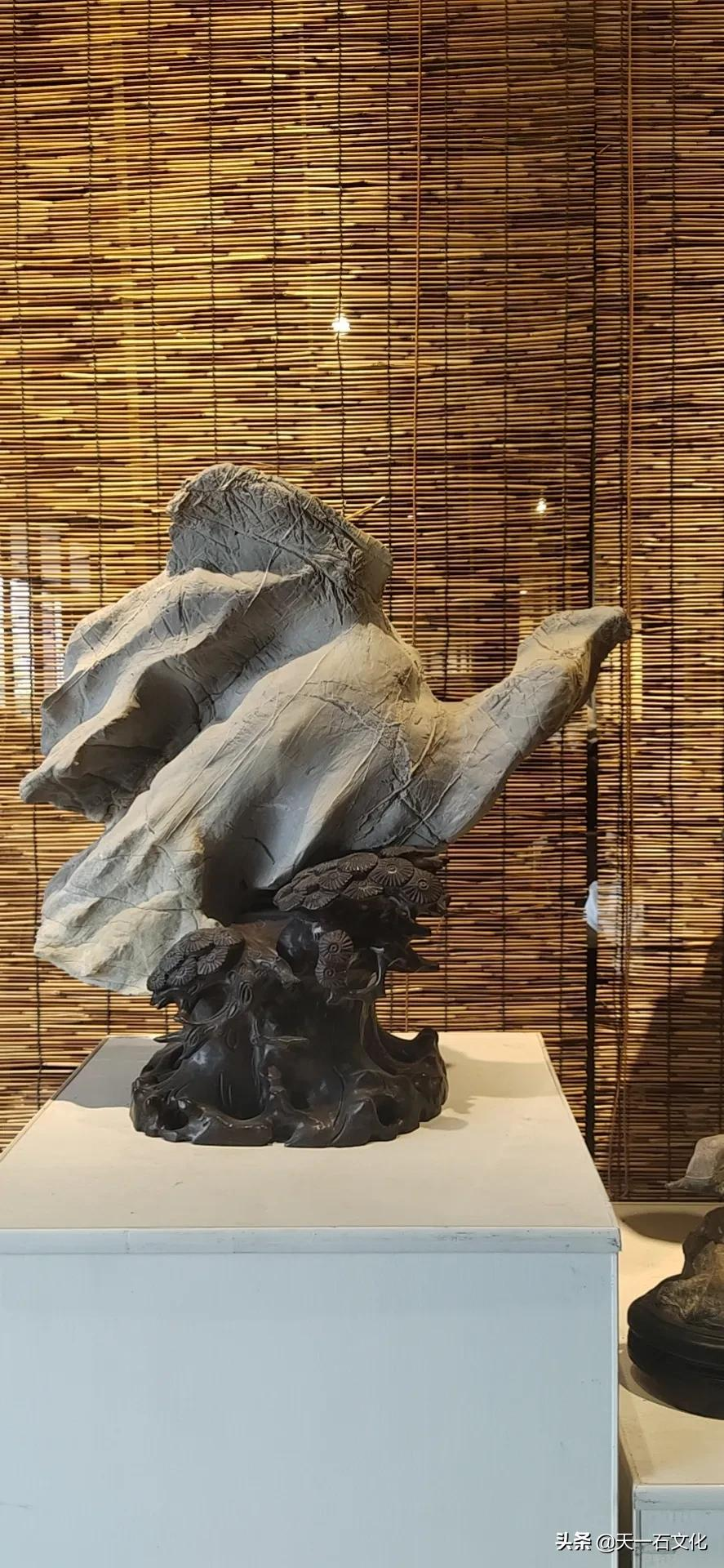 The first of the four great stones of Lingbi Stone in China - iNEWS