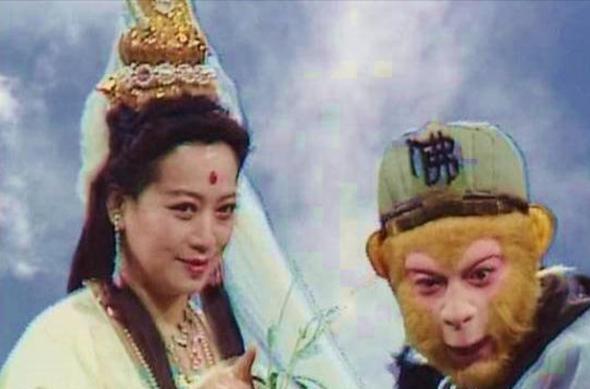 Elder Jinchi is a mortal, why can he live 270 years old?Look at who is serving him every night ...