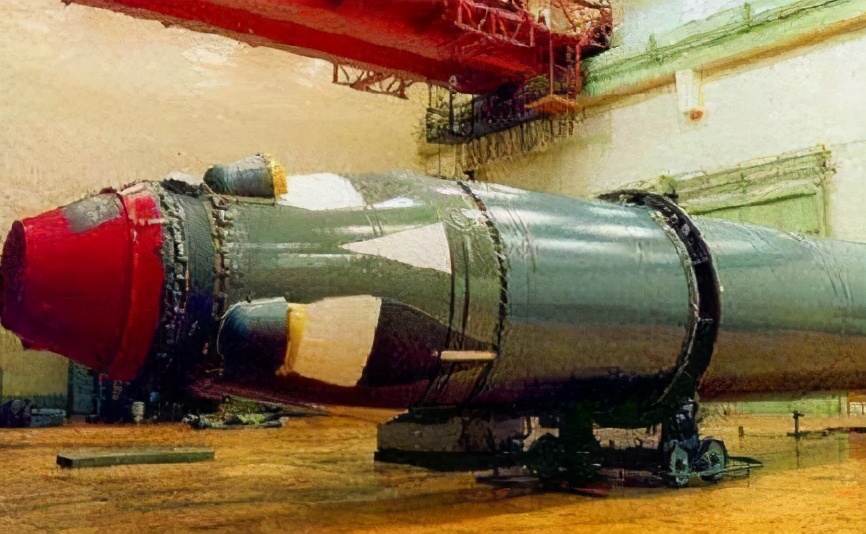 How powerful is the Russian SS18 intercontinental missile? One can make ...