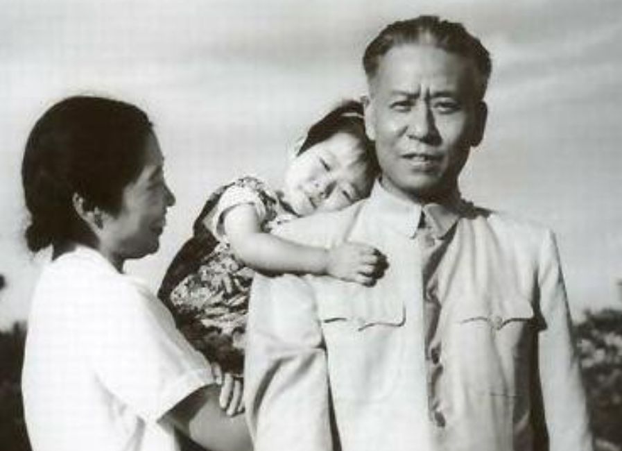 Mrs. Liu Shaoqi Wang Guangmei: Give up studying abroad and choose ...