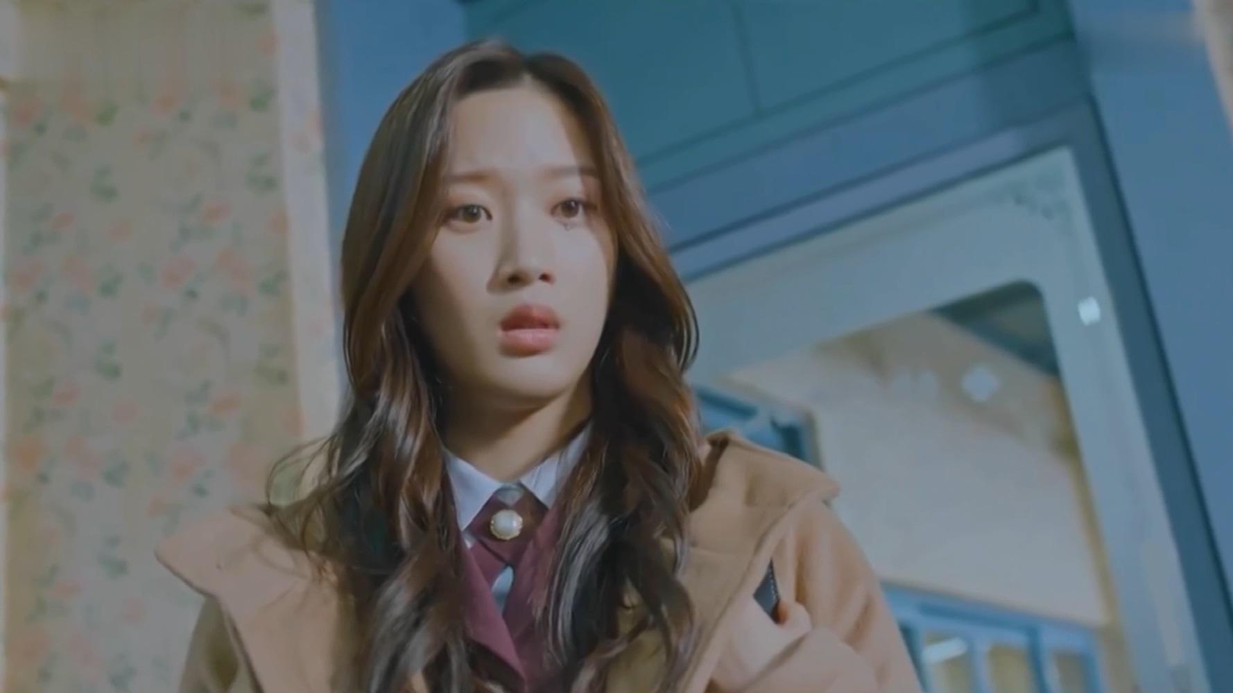 "Goddess Advent" Episode 12: Xiuhao comforts Zhou Jing, whether you put on makeup or not, I like ...