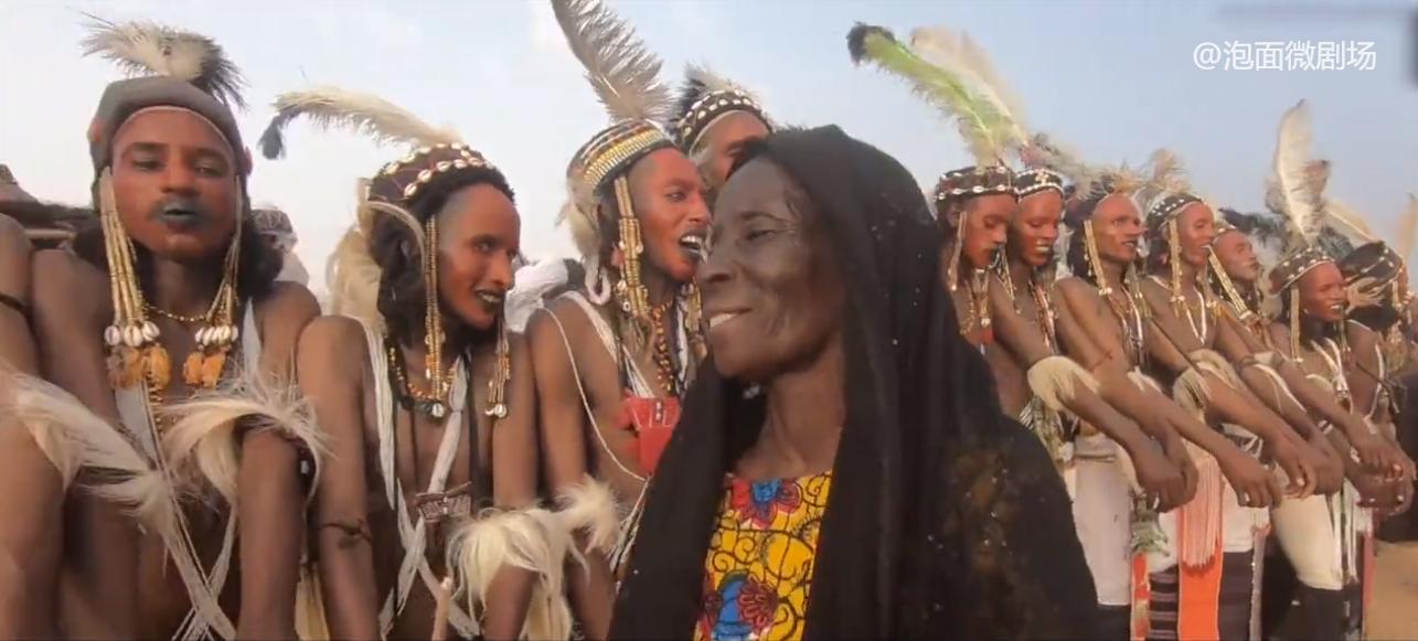 African matriarchal tribes have polyandry, men with heavy makeup and ...