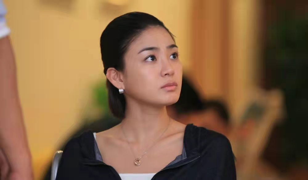 Hong Xiaoling has been in the arts for 19 years, often acting as a ...