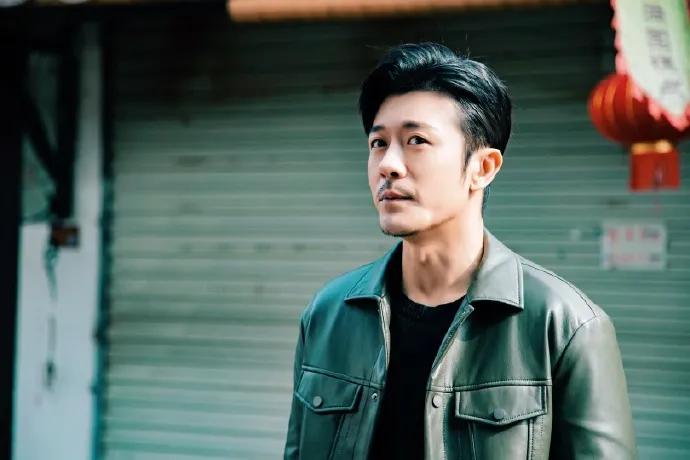 The real mother is Li Xiaowan, and the godmother is Li Shaohong. Lin ...