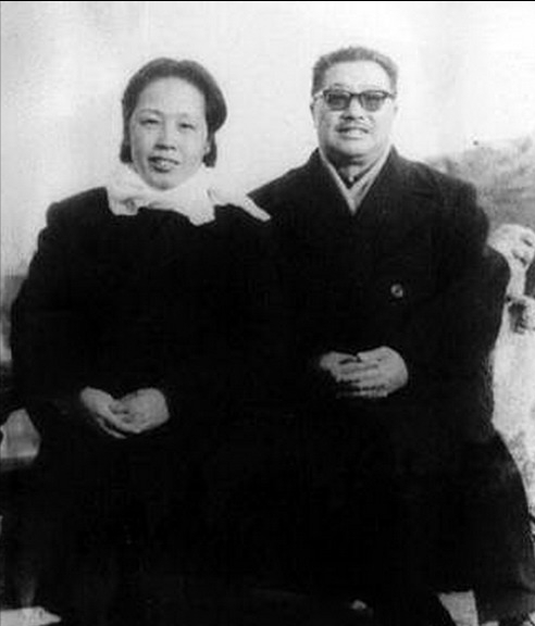 Xue Ming: He Long's fifth wife, 26 years old marriage, accompany He ...