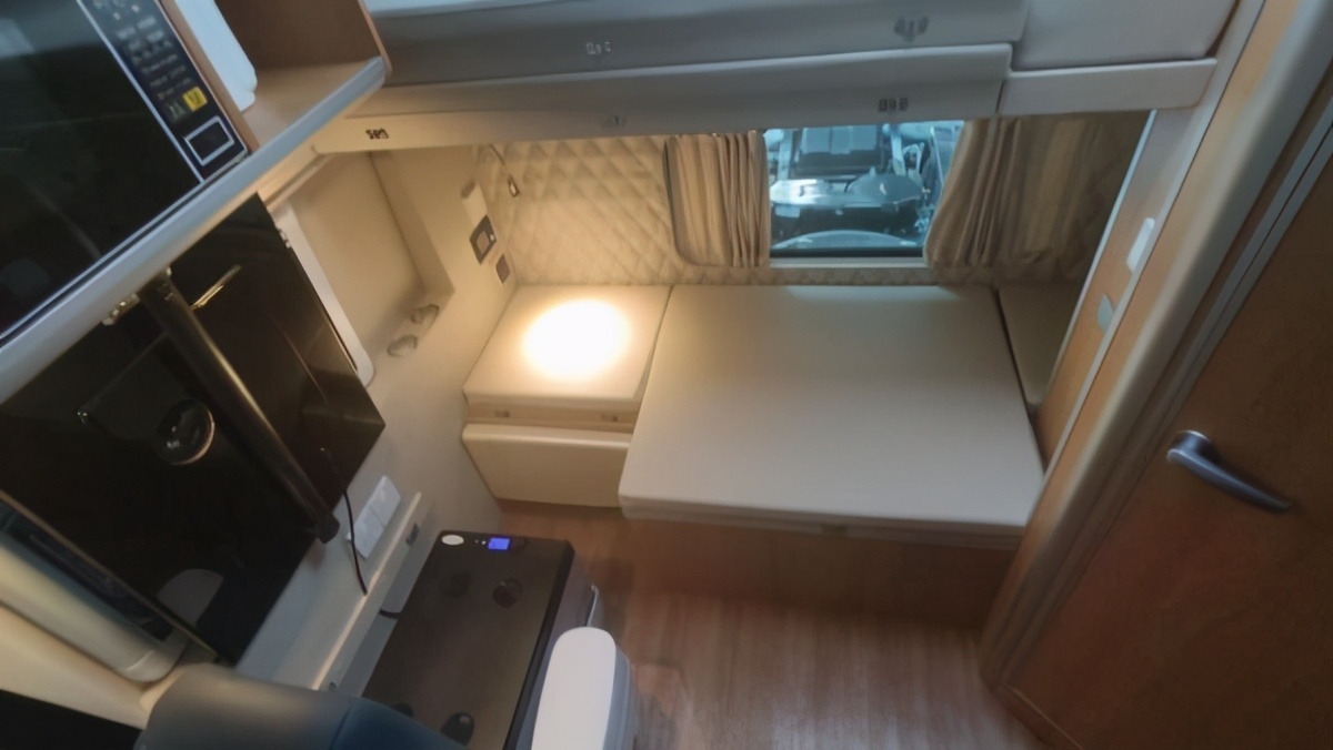 Chenglong T7 "Mini Deluxe Suite" unveiled 600 horsepower with ZF ...