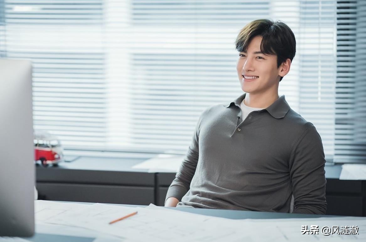 Willing to be relegated from the protagonist to a supporting role ...