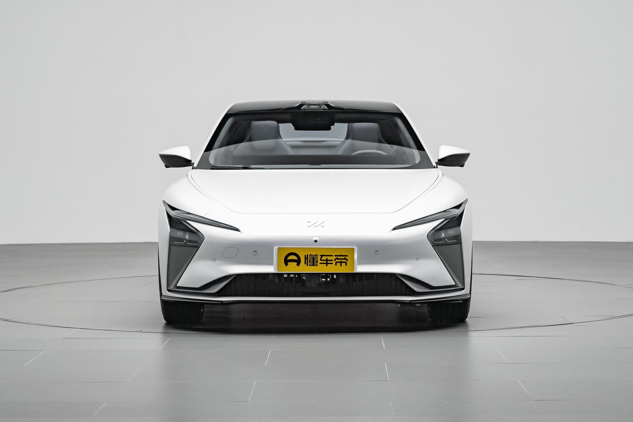 Zhiji L7 medium and large high-end electric car: good looks, how strong ...