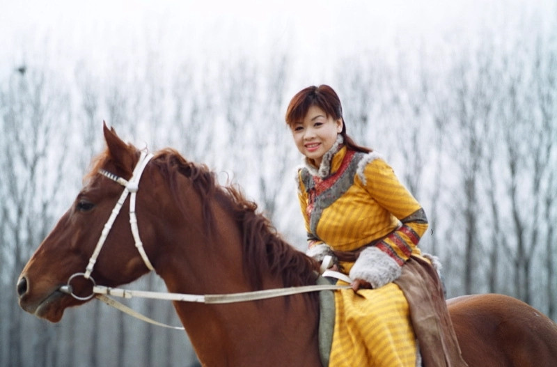 With "Eighteen Bends of the Mountain Road", Li Qiong is so popular, who ...