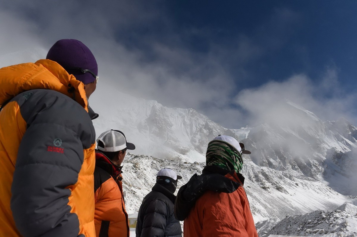 Famous victims of Mount Everest: Green Boots, Sleeping Beauty, Resting ...