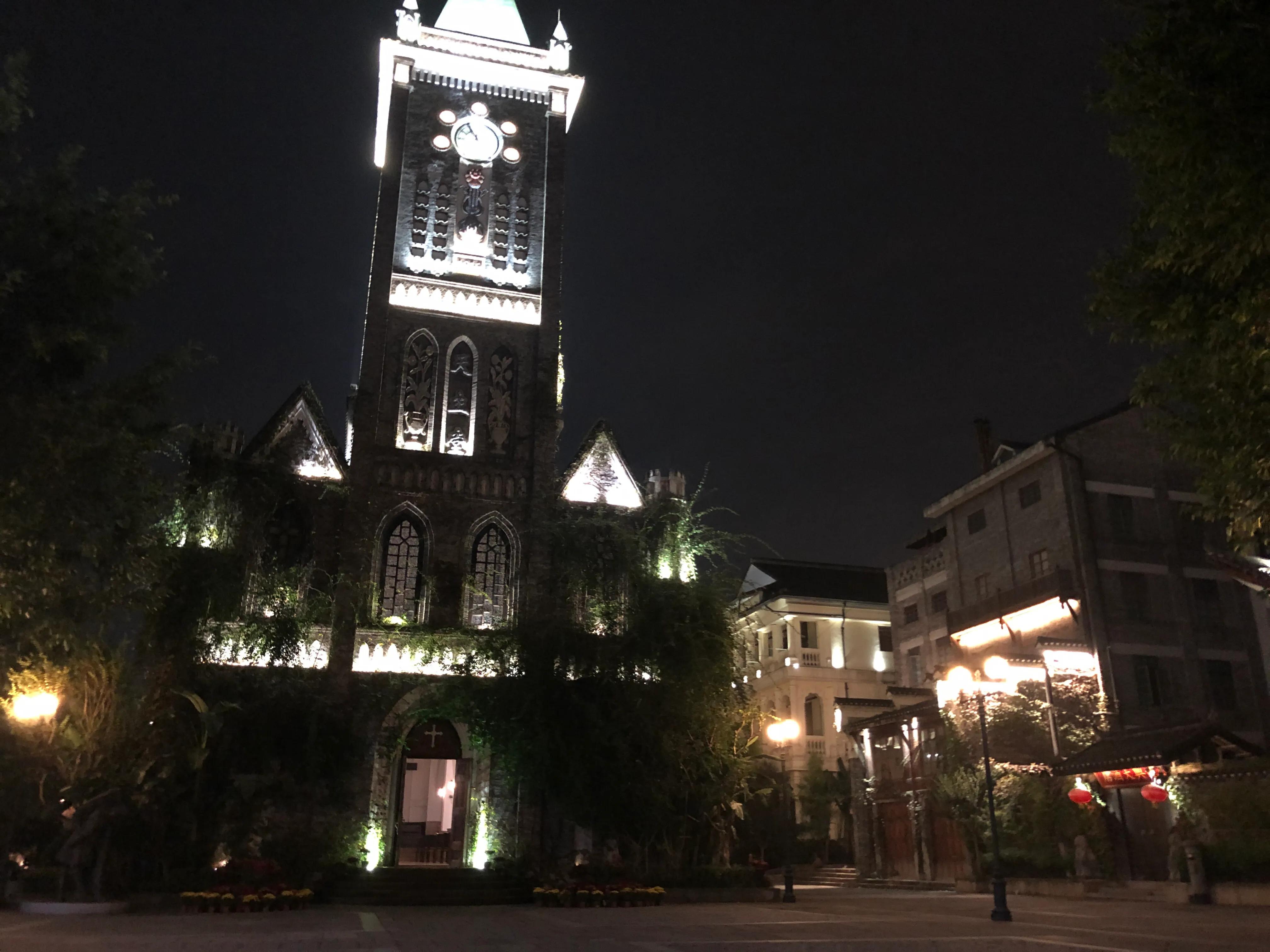 Chongqing Liangjiang Film and Television City - iNEWS