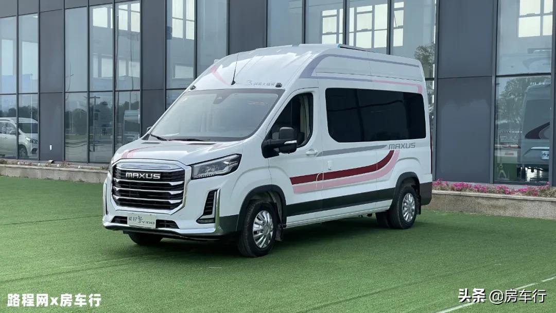 The original factory car is renewed-the Traveller V100 series, with a ...