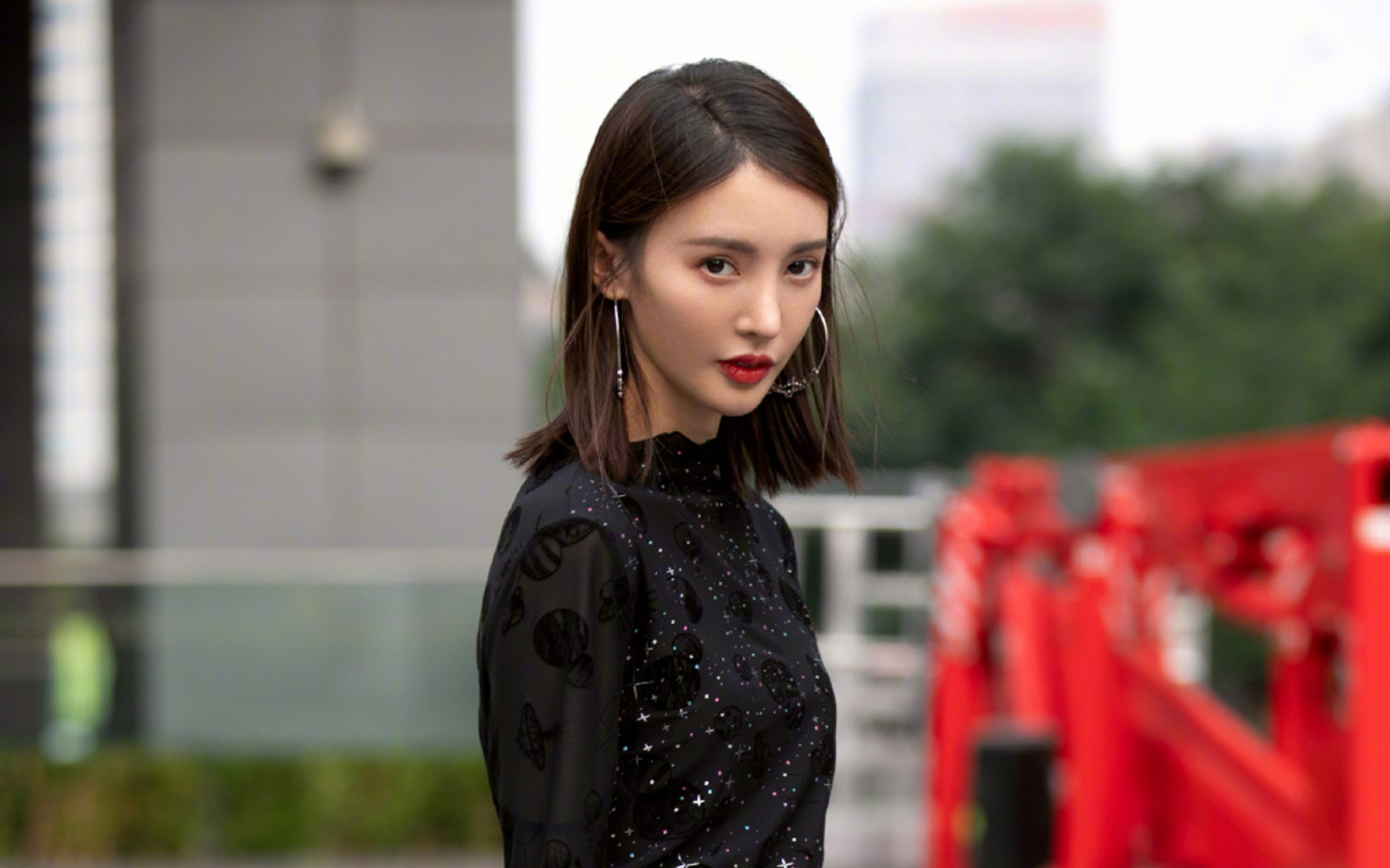 Entertainment Comments: Zhao Liying, Luo Yunxi, Cai Wenjing, Fan ...